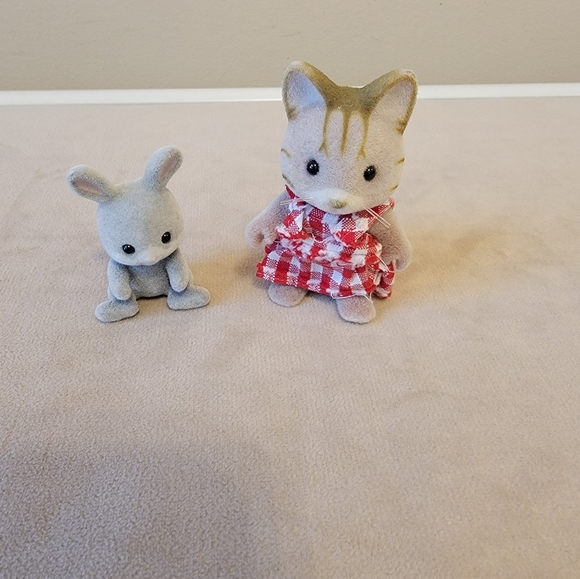 calico critters | Toys | Calico Critters Baby Rabbit And Cat | Poshmark